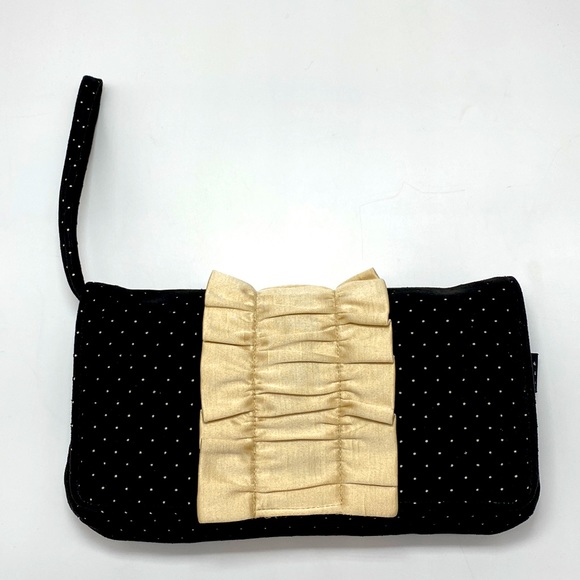 Lisa Lill | Bags | Euc Lisa Lill Studio Wristletclutch With Polka Dots ...